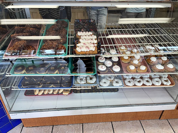 Gibson's filled donuts don't whisper their intentions—they proudly declare their delicious abundance with every cream-filled, sugar-dusted bite.