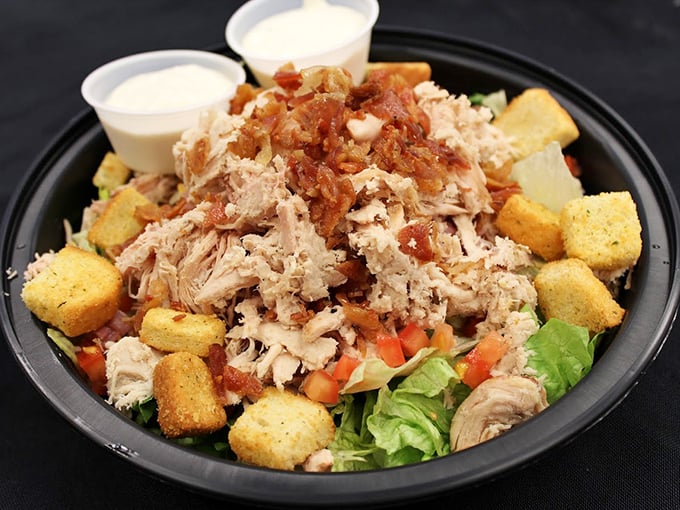 Even the salads get the barbecue treatment here, with pulled chicken and bacon transforming what could be a boring healthy choice into something worth celebrating.
