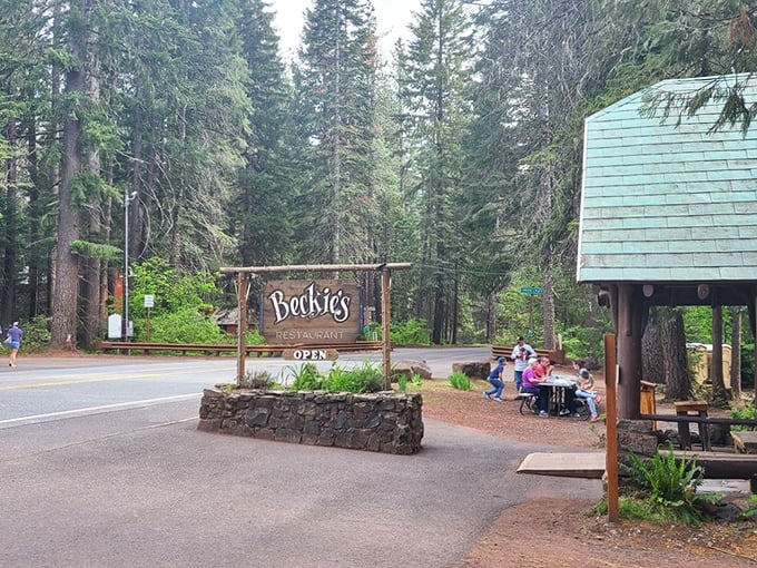 The welcoming exterior promises woodland charm and pie excellence—a promise Beckie's has been keeping for generations of hungry travelers.