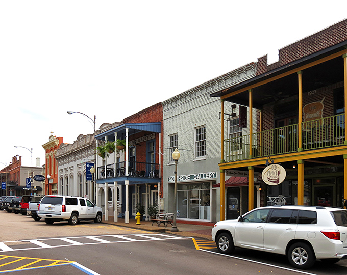 Oxford's historic downtown square – where Southern literature comes to life and shopping becomes a stroll through time.