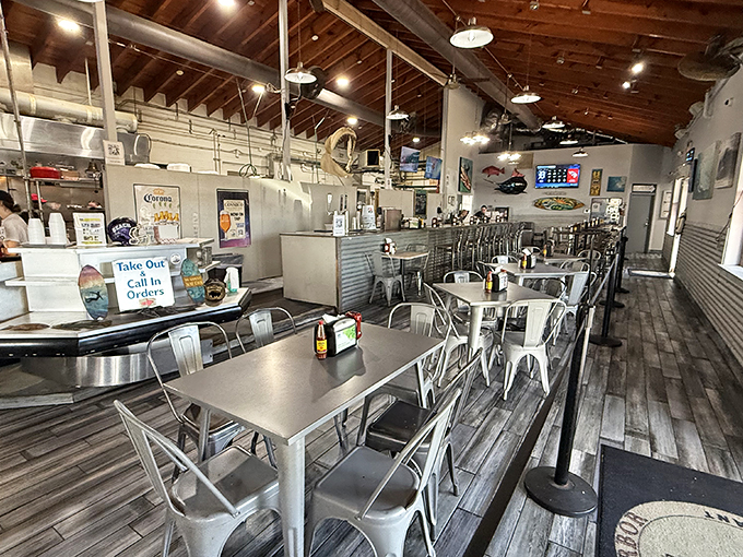 Metal chairs and tables that would make a prison cafeteria blush, but trust me, you'll forget all about comfort once the food arrives.