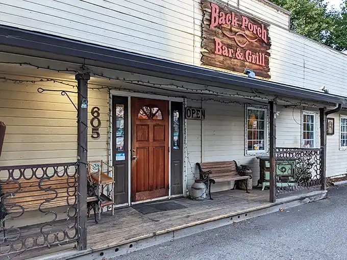That iconic red exterior isn't just a building—it's a landmark on the map of BBQ bliss.