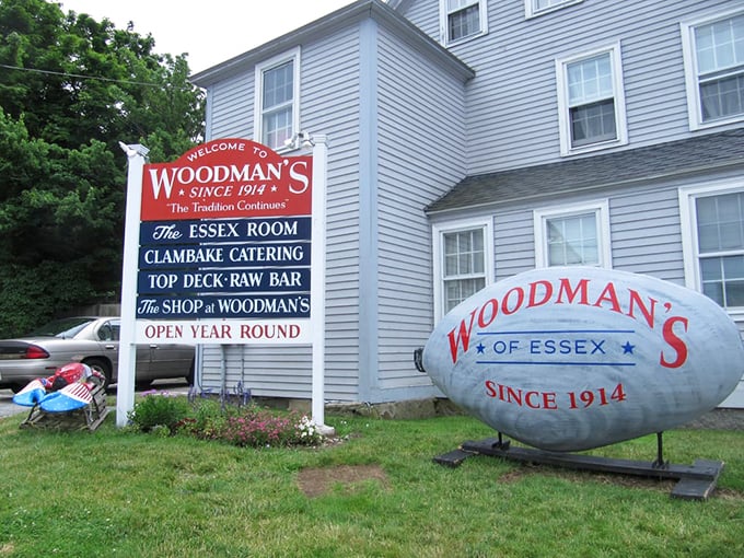 This Essex institution isn't just a restaurant—it's a pilgrimage site for clam devotees since before your grandparents were dating.