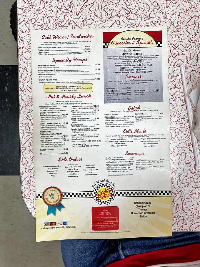 The menu reads like a love letter to comfort food. Horseshoes, burgers, and breakfast all day—because sometimes dinner deserves eggs too.