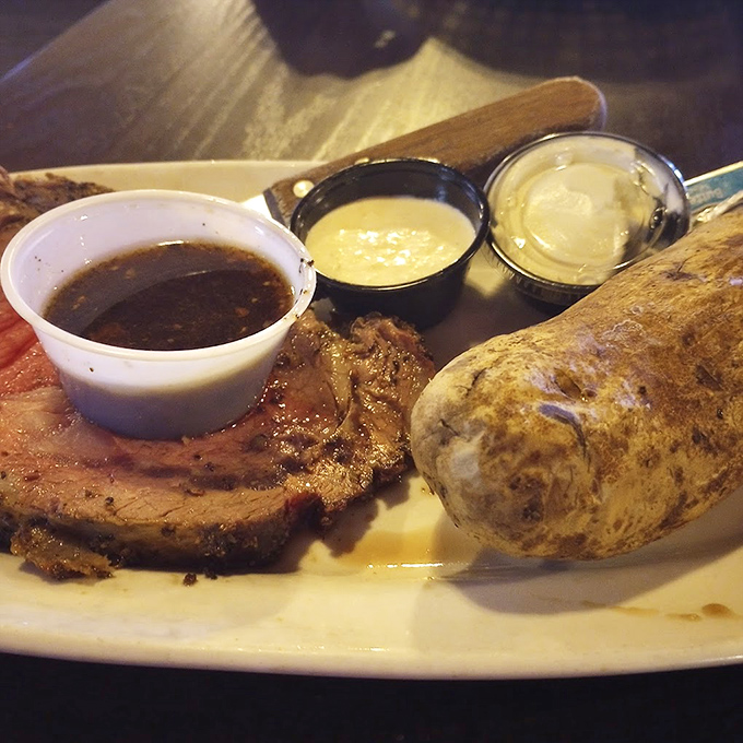 This prime rib isn't just served – it's presented with the confidence of something that knows it's the star of the show.