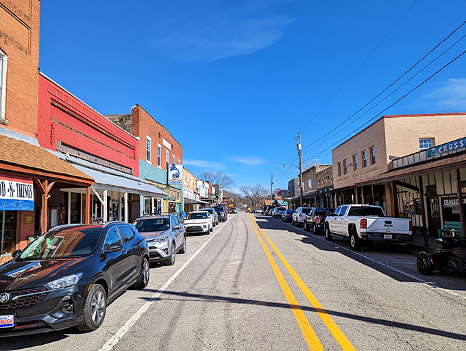 Highway 63 splits Hardy into a perfect postcard of Americana – where fishing stories get better with each telling.