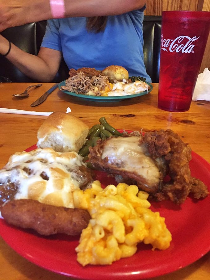 A plate that would make your Southern grandmother proud – complete with fried chicken that deserves its own fan club.