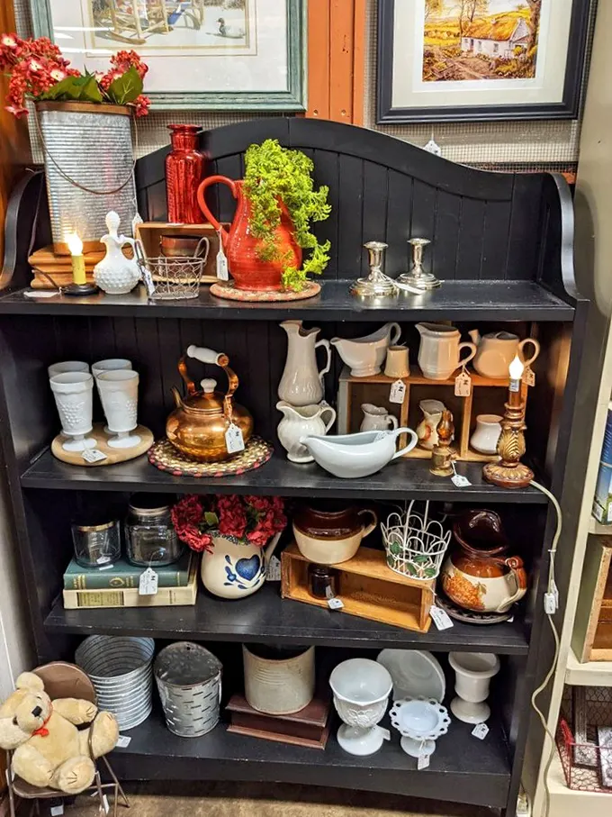 A nostalgic wonderland of tin containers and children's decor that would make your grandmother say, "I used to have that!" (That's how you know it's valuable now.)