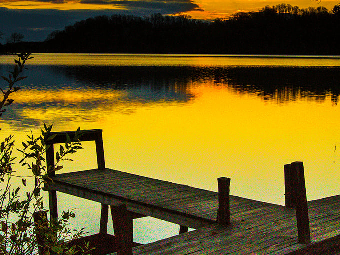 Golden hour at the lake—that magical moment when even the most amateur photographer becomes Ansel Adams.