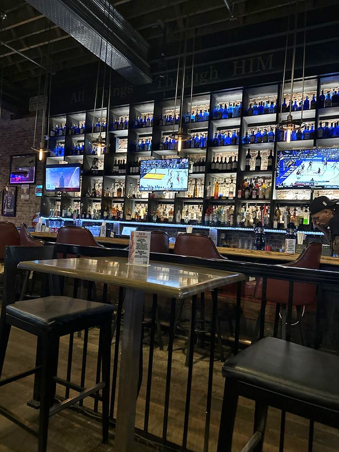 6. bar