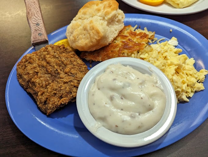 Country fried steak that could make a vegetarian weep with temptation, paired with creamy gravy that's practically drinkable.