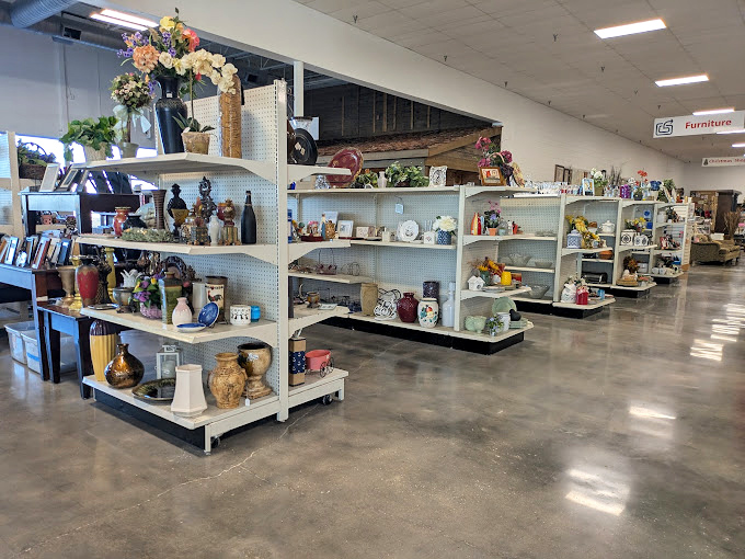 Home décor heaven! These shelves of vases, knickknacks and treasures are like a museum where you can actually take the exhibits home.