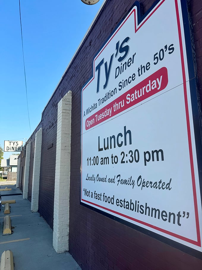 "Not a fast food establishment" – four words that should be music to any serious eater's ears.