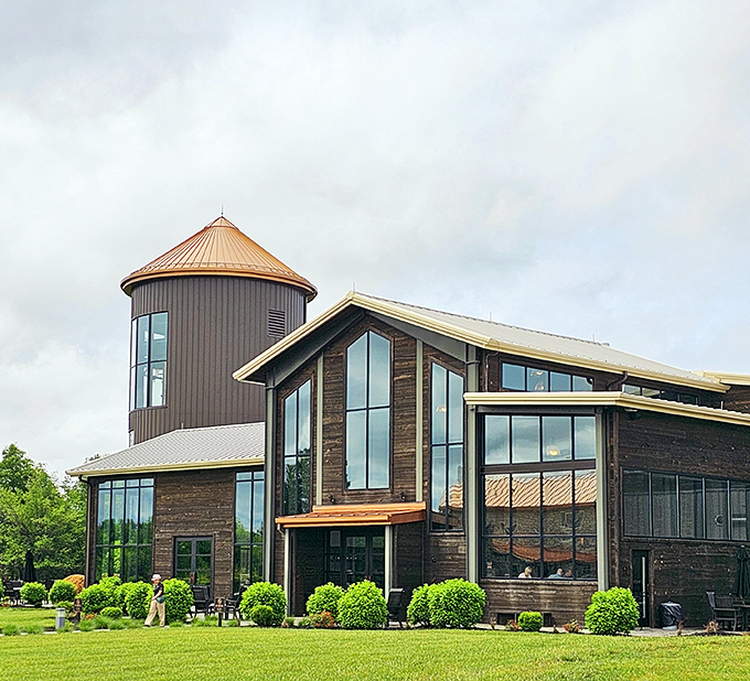 The distinctive silo and contemporary design of this distillery prove that bourbon country embraces innovation while honoring its roots.