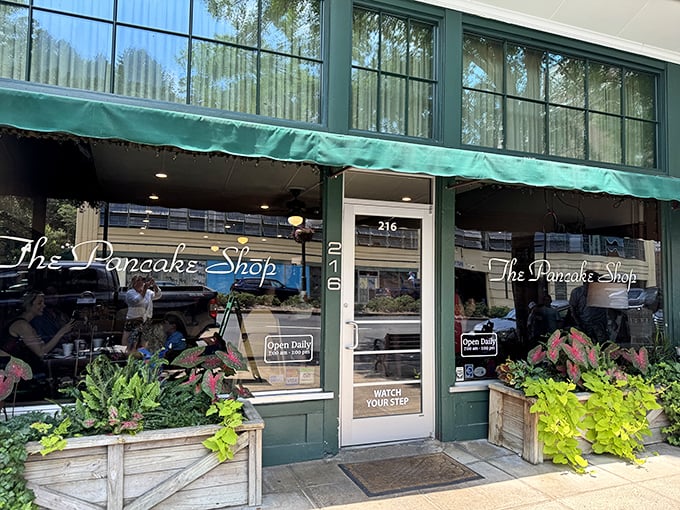 Those elegant windows don't just let light in—they've witnessed decades of breakfast epiphanies and vacation planning.