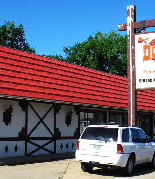 hole wall donut shop dickinson nd ftr