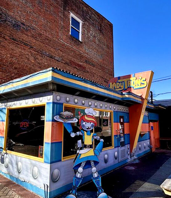 quirky restaurant indiana ftr