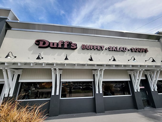 Duff's unassuming exterior is like that quiet friend who turns out to be the life of the party. No flashy gimmicks needed when the food does the talking.