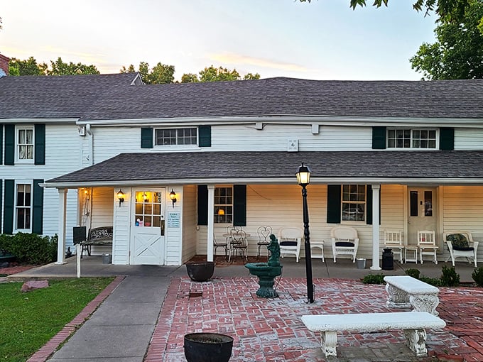 Stroud's white clapboard exterior looks like a comfortable farmhouse where your grandma might live—if your grandma happened to be a chicken-frying wizard.