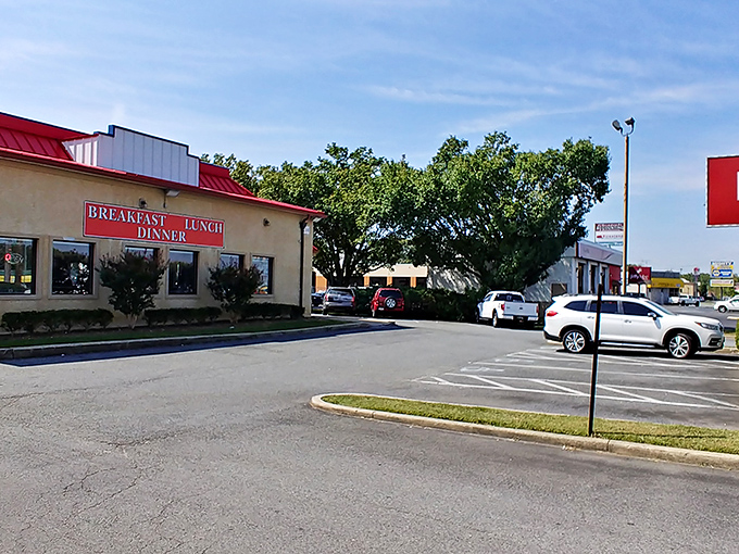 The unassuming exterior of Jo Jo's Super Dogs stands like a culinary speakeasy in Elkton – proof that the best food treasures often hide in plain sight.
