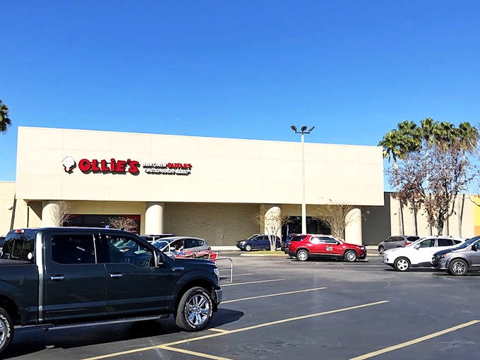 The unassuming exterior of Ollie's Bargain Outlet in Kissimmee – where retail therapy meets actual therapy for your wallet.