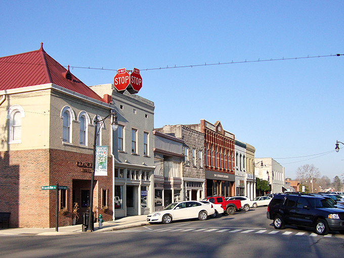 Downtown Corinth's historic charm hits you like a warm Southern hug, with brick buildings that have witnessed more history than a Ken Burns documentary.
