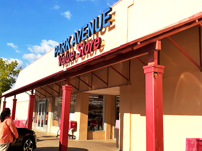 The unassuming exterior of Park Avenue Value Store in Southaven – where treasure hunting adventures begin beneath that iconic red awning.