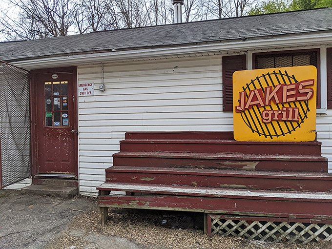 The culinary equivalent of Clark Kent's phone booth—this unassuming white shack houses barbecue superpowers that would make Superman weep with joy.