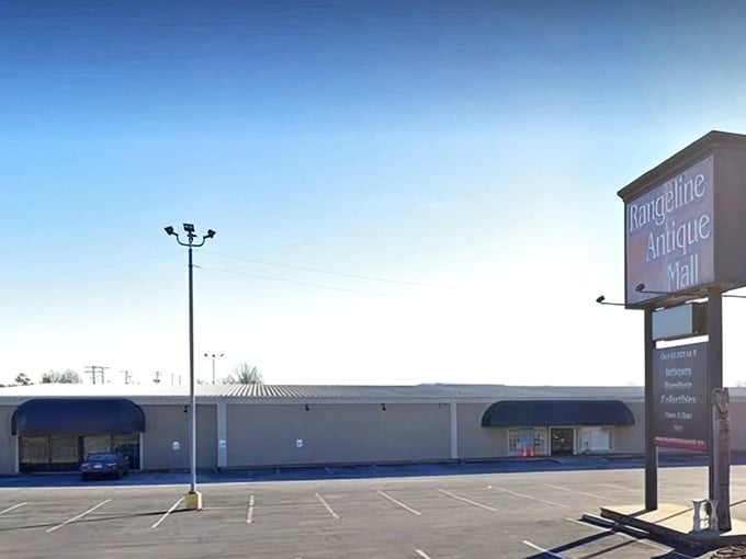 The unassuming exterior of Rangeline Antique Mall proves the old adage: never judge a treasure chest by its cover.