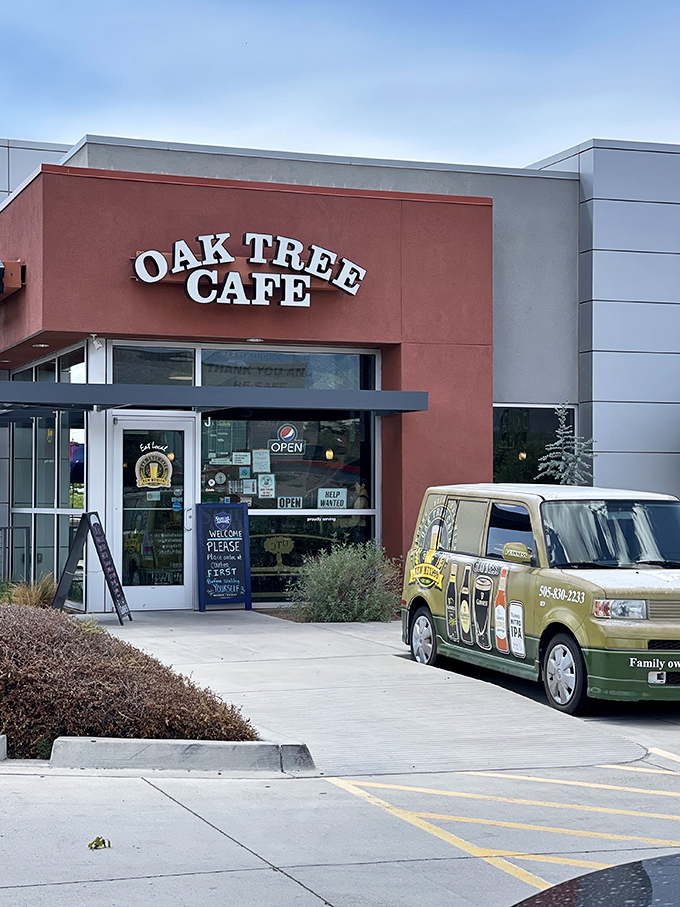 A beacon of culinary delight! Oak Tree Cafe's vibrant exterior promises a feast for the senses, standing out like a red-hot chili pepper in the Albuquerque landscape.