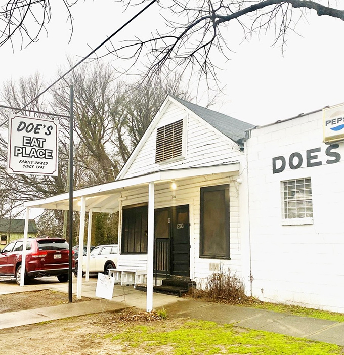 The unassuming white house that launched a thousand food pilgrimages. Doe's exterior is the culinary equivalent of Clark Kent's glasses—hiding superhero-level deliciousness inside.