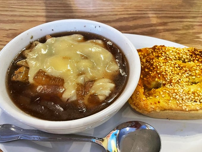 French onion soup meets Australian pie—a cross-continental romance that warms you from the inside out.