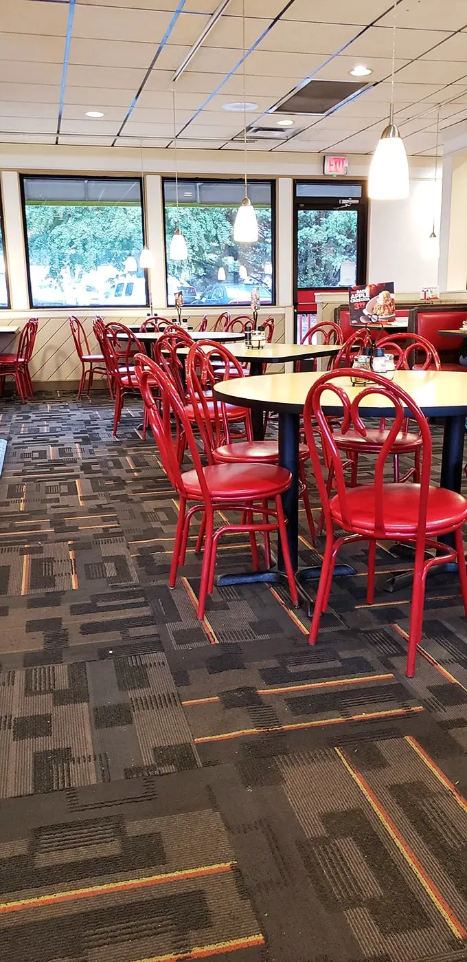 Those cherry-red chairs aren't just for show—they're strategically designed to keep you comfortable through multiple rounds of their famous unlimited breadsticks.