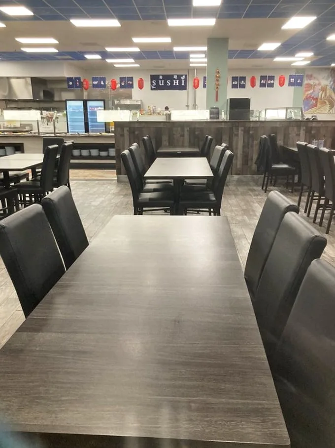 The dining room's no-nonsense approach tells you everything: they've invested in the food, not fancy chairs. Your stomach will thank you for these priorities.