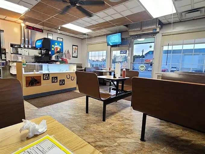 No-frills dining at its finest—where the focus stays squarely on the food. The simple interior speaks volumes: they're saving all the drama for your taste buds.
