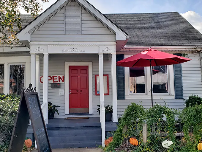 A cottage that could be grandma's, but inside lurks sandwich wizardry that would make her jealous.