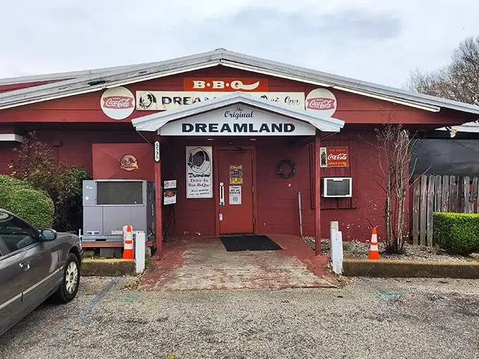 Winter, summer, rain or shine – Dreamland's rustic red exterior promises the same smoky perfection that's kept Tuscaloosa coming back for decades.