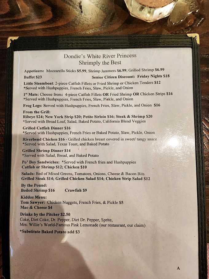 A menu that gets straight to the point—when you've perfected catfish and hushpuppies, why complicate things?