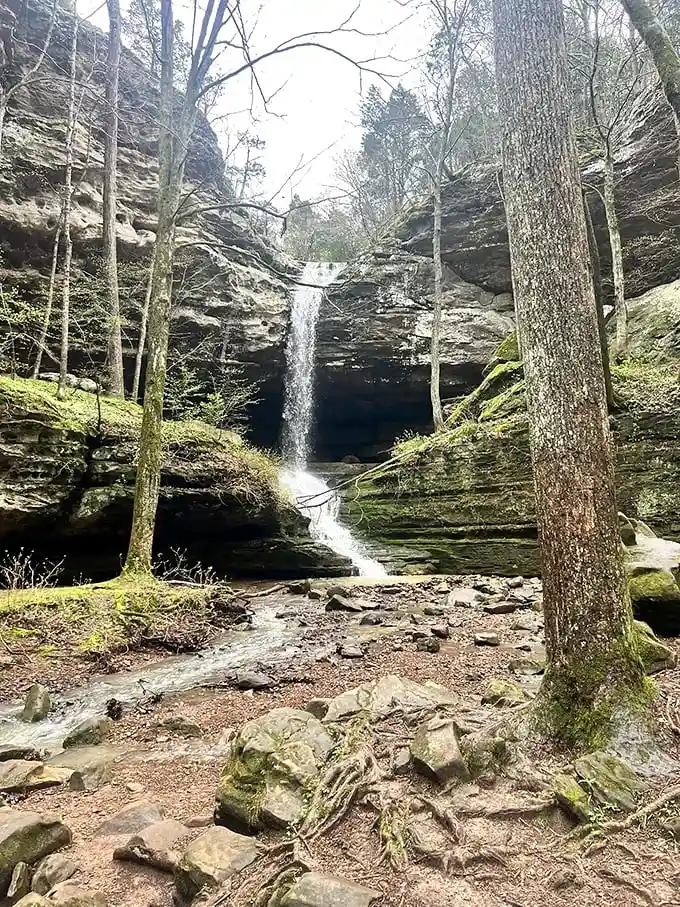The main attraction delivers its performance without fanfare—just pure, mesmerizing beauty cascading down ancient stone walls that have seen millennia pass.