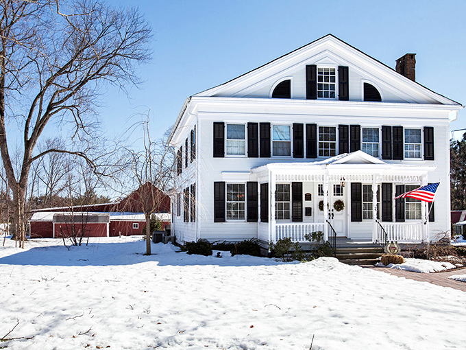 These historic buildings on a brick-lined street whisper stories from centuries past. If only these walls could talk—or better yet, serve lunch! 