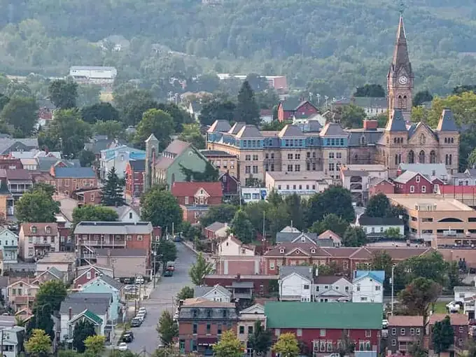 Mountain views and valley prices make Altoona a retiree's dream—where your morning coffee comes with scenery that would cost a fortune elsewhere.