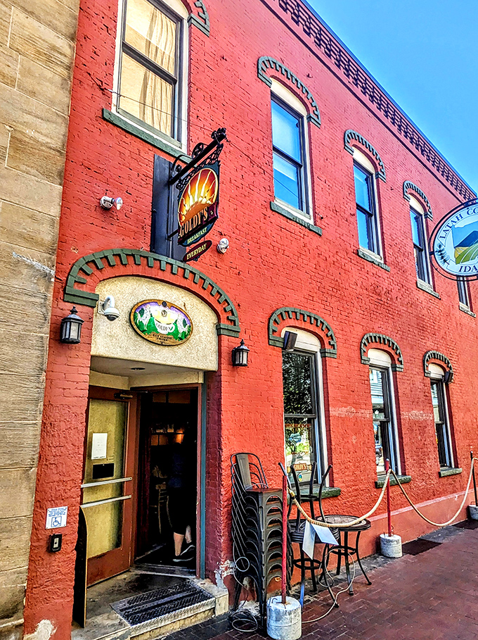 The unassuming doorway to Goldy's is a portal to breakfast nirvana. Like finding the wardrobe to breakfast Narnia, right on Idaho Street.