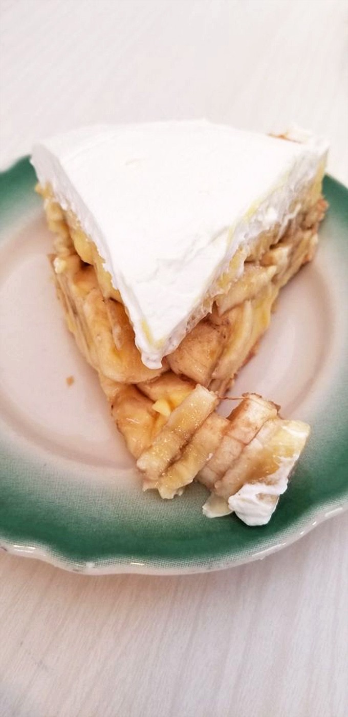 Some people travel to Paris for the Eiffel Tower. I travel to Los Angeles for this banana cream pie – a monument to dessert perfection worth any pilgrimage.