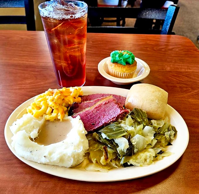 Tender corned beef, creamy mashed potatoes, and collard greens – a plate that makes you understand why Southerners talk about food with religious reverence.
