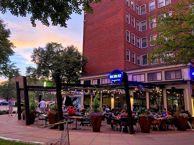 BRU's evening glow promises sophisticated burgers in a setting where James Bond wouldn't mind ordering one shaken, not stirred.