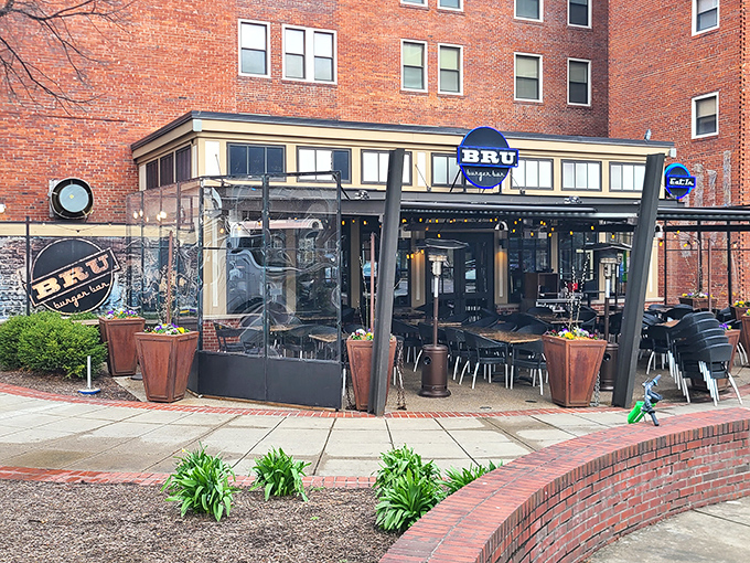 Modern meets classic brick at BRU, where craft beer flows and burgers get dressed up without losing their soul.