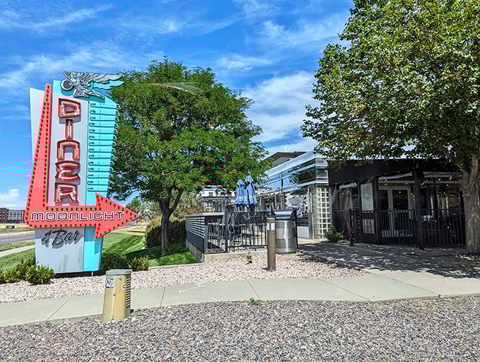 Pure 1950s perfection – Moonlight Diner looks like it drove straight out of "American Graffiti" and parked near DIA.