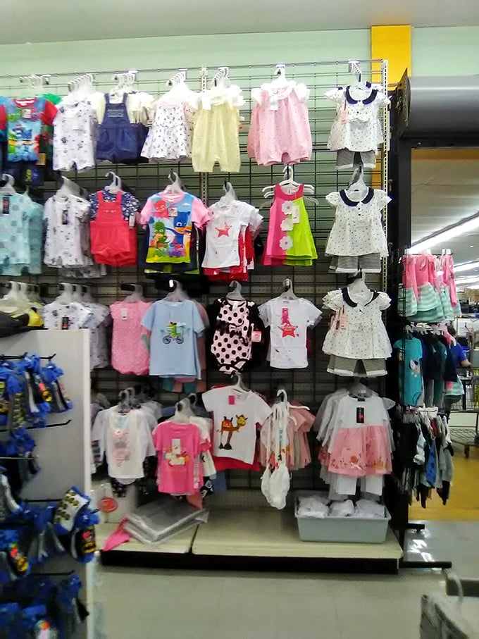 Tiny fashionistas start here! Adorable children's clothes that combine cuteness with affordability – the holy grail of parenting.