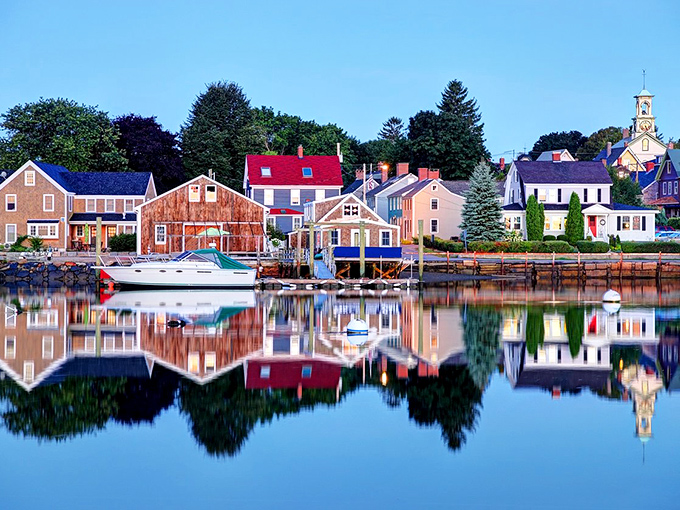 Portsmouth's historic harbor district offers that magical blend of maritime heritage, exceptional dining, and gift shops you can't resist.