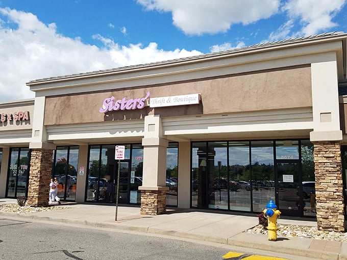 Sisters Thrift & Boutique elevates second-hand shopping with its upscale storefront – bargain hunting for the discerning treasure seeker.